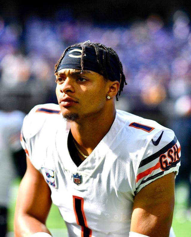 What is Justin Fields Net Worth 2023?