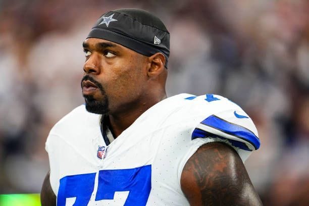 Tyron Smith Profile - Bio, Game Log, Career Stats, Draft, College, News ...
