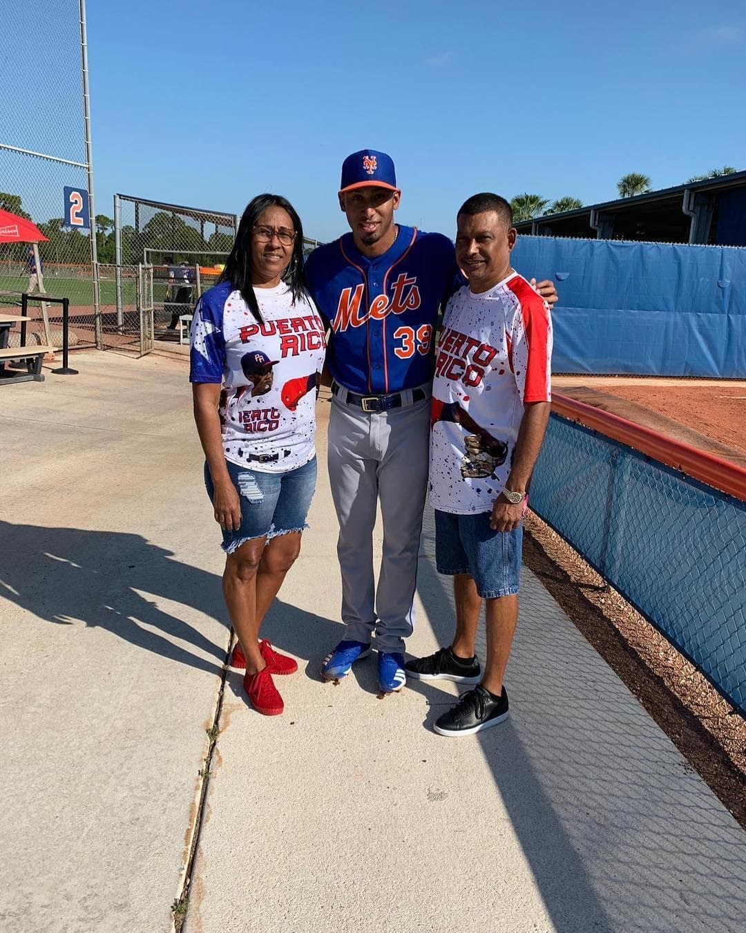 Who are Edwin Díaz Parents?