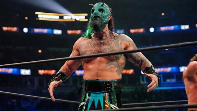 [Photo] Luchasaurus (Killswitch) debuts new mask during AEW Collision