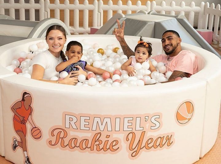 Who is Obi Toppin Girlfriend?