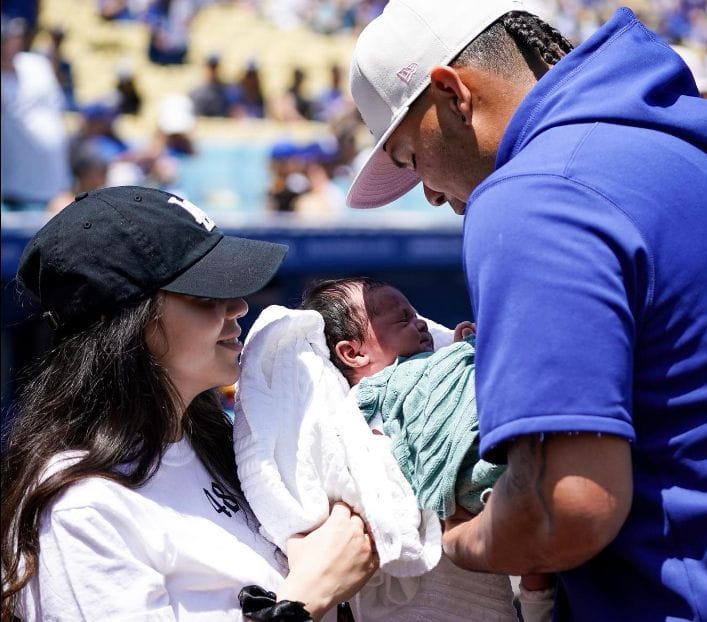 What is Brusdar Graterol's Net Worth?