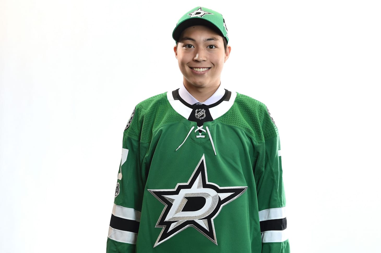 What are some fun facts about Jason Robertson?