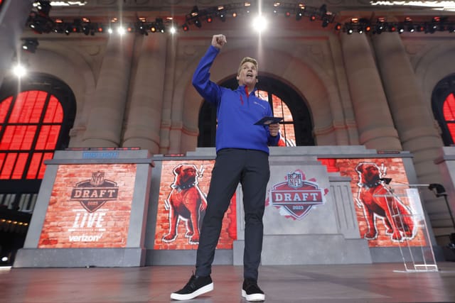 What happened to Scott Hanson? Everything we know about NFL RedZone ...