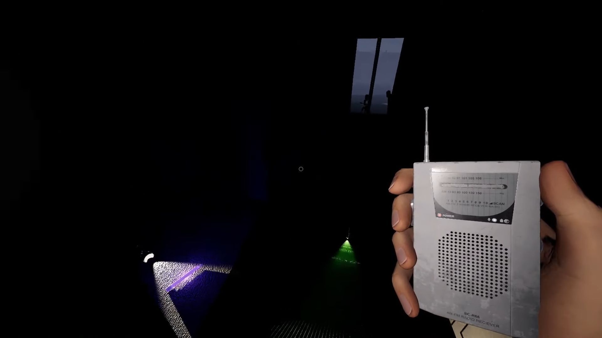 Phasmophobia: Every Tier 1 primary equipment and its features