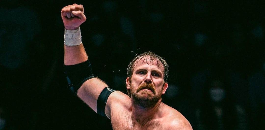 How old is Mark Davis?