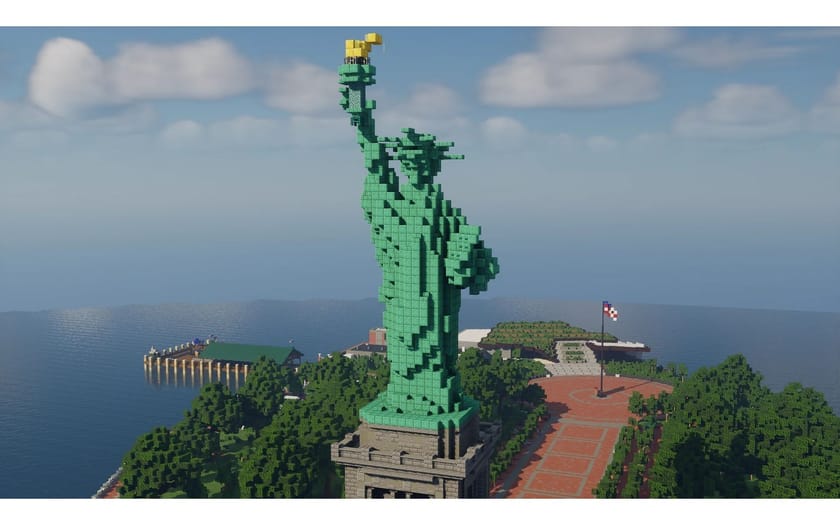 Minecraft player builds a replica of Statue of Liberty