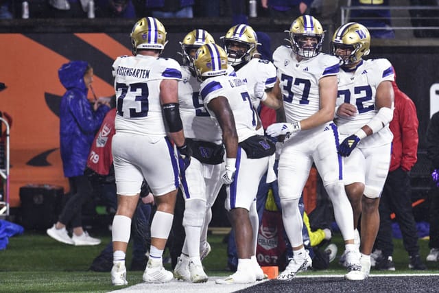 Why is it called the Apple Cup? Washington's rivalry history explored