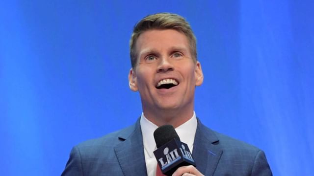 How much does Scott Hanson make? NFL RedZone presenter's salary explored