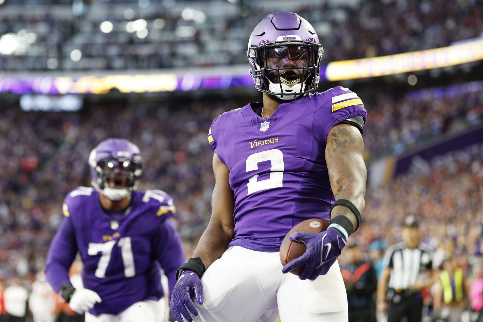 Ty Chandler or Alexander Mattison: Who should I start for MNF Week 12 ...