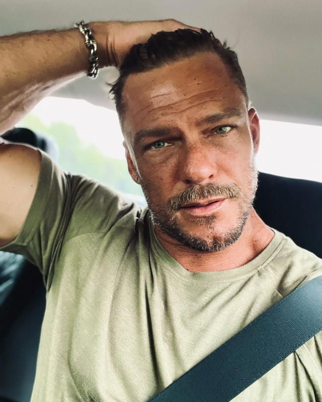 Is Alan Ritchson Married?