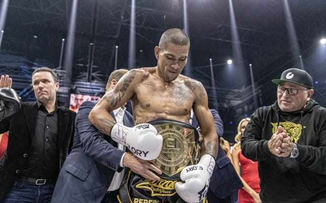 Alex Pereira kickboxing record: Did anyone ever beat Alex Pereira in ...