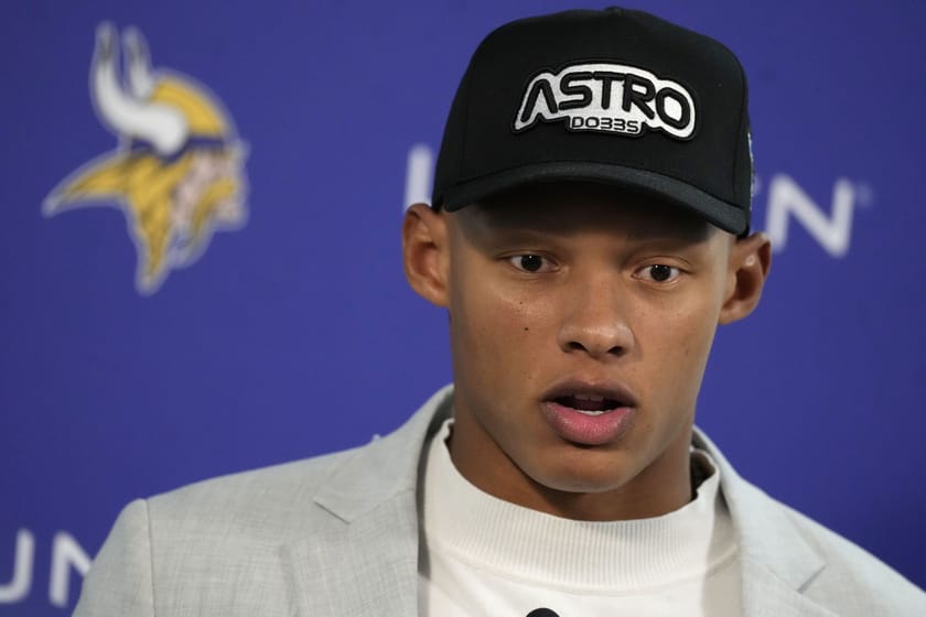 Who are Joshua Dobbs' parents, Stephanie and Robert Dobbs?