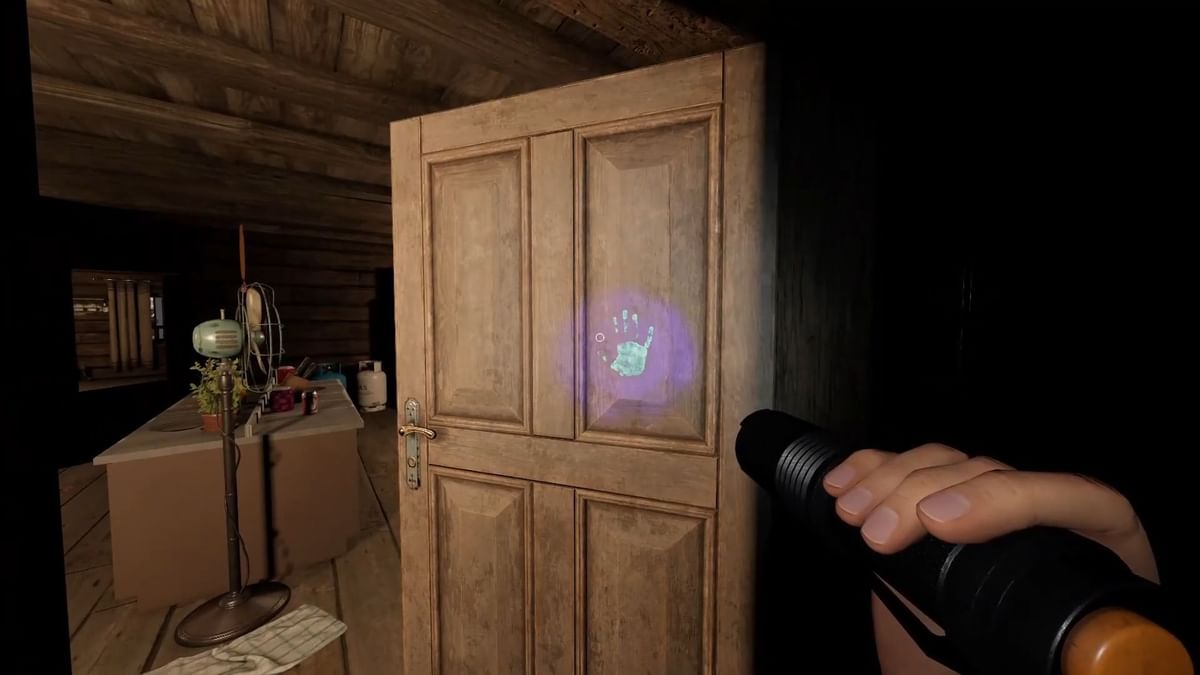 Phasmophobia: Every Tier 2 primary equipment and its features