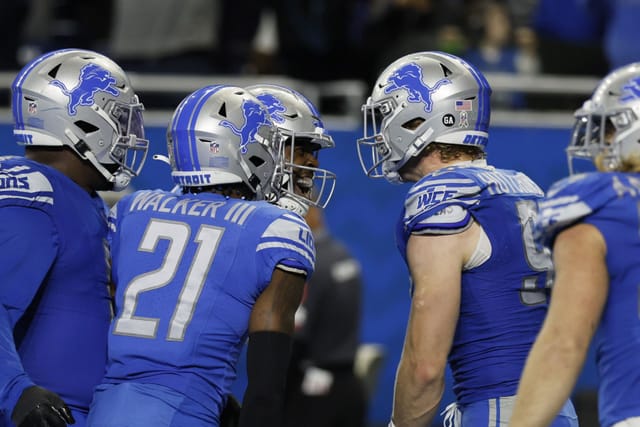 What is the Detroit Lions' record on Thanksgiving? NFC North giants ...