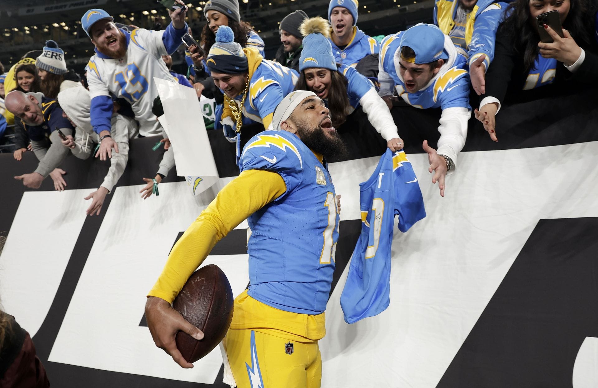 Is Keenan Allen playing today? Chargers WR’s Week 11 status explored vs ...