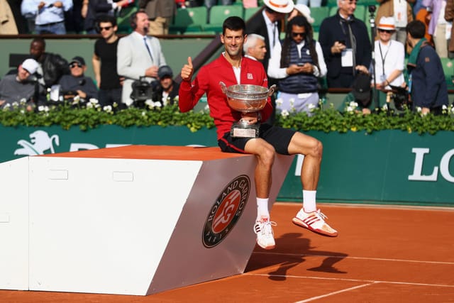 Novak Djokovic's French Open-winning racquet goes up for auction after ...