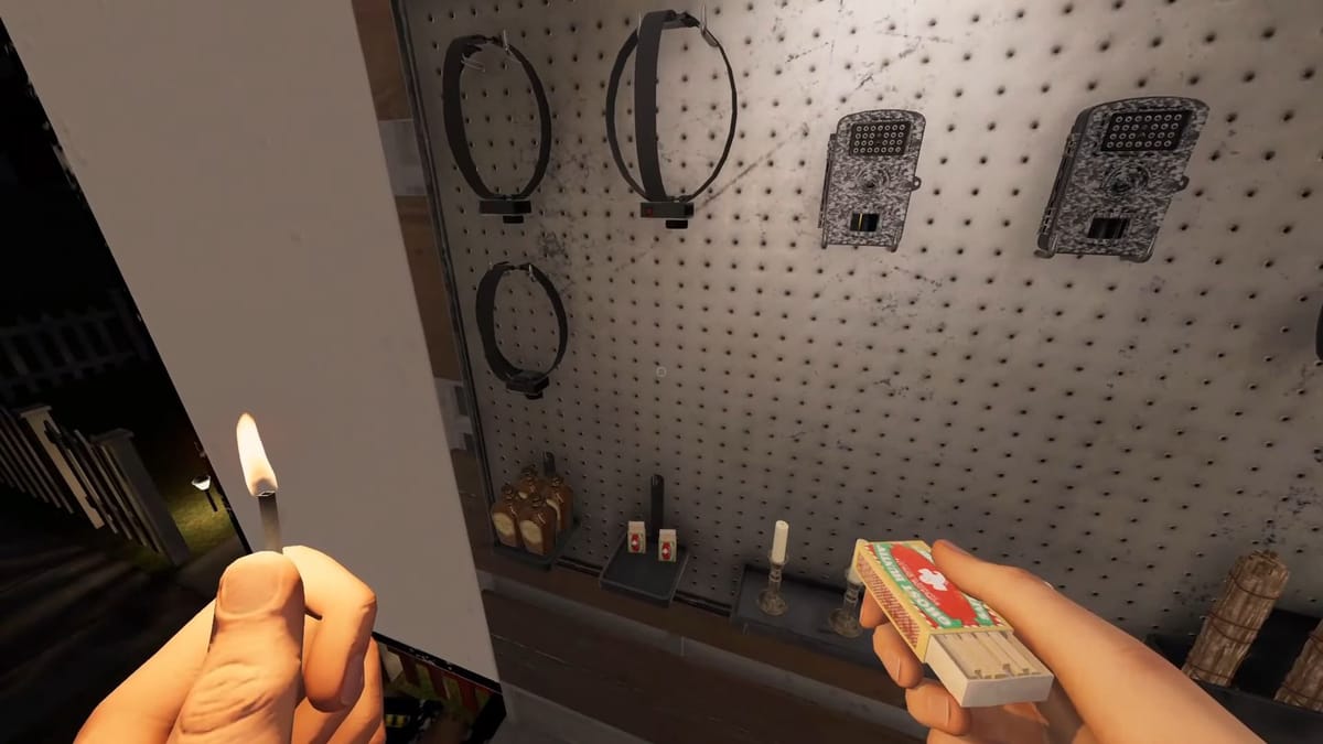 Phasmophobia: Every tier 1 optional equipment and its features