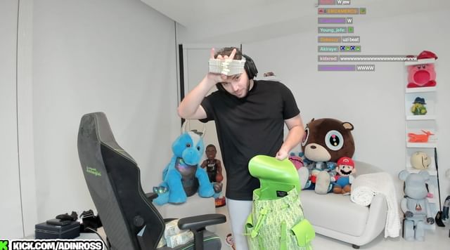 "Sold his soul": Viewers react to Adin Ross making "devil horns" while showcasing his money on ...