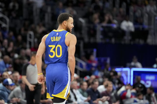 Watch: Steph Curry misses game-tying layup as Warriors fall to Nuggets