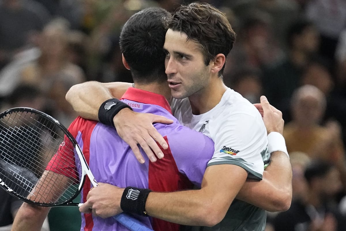 WATCH: Novak Djokovic shows off muscles to crowd after Paris Masters 2R win
