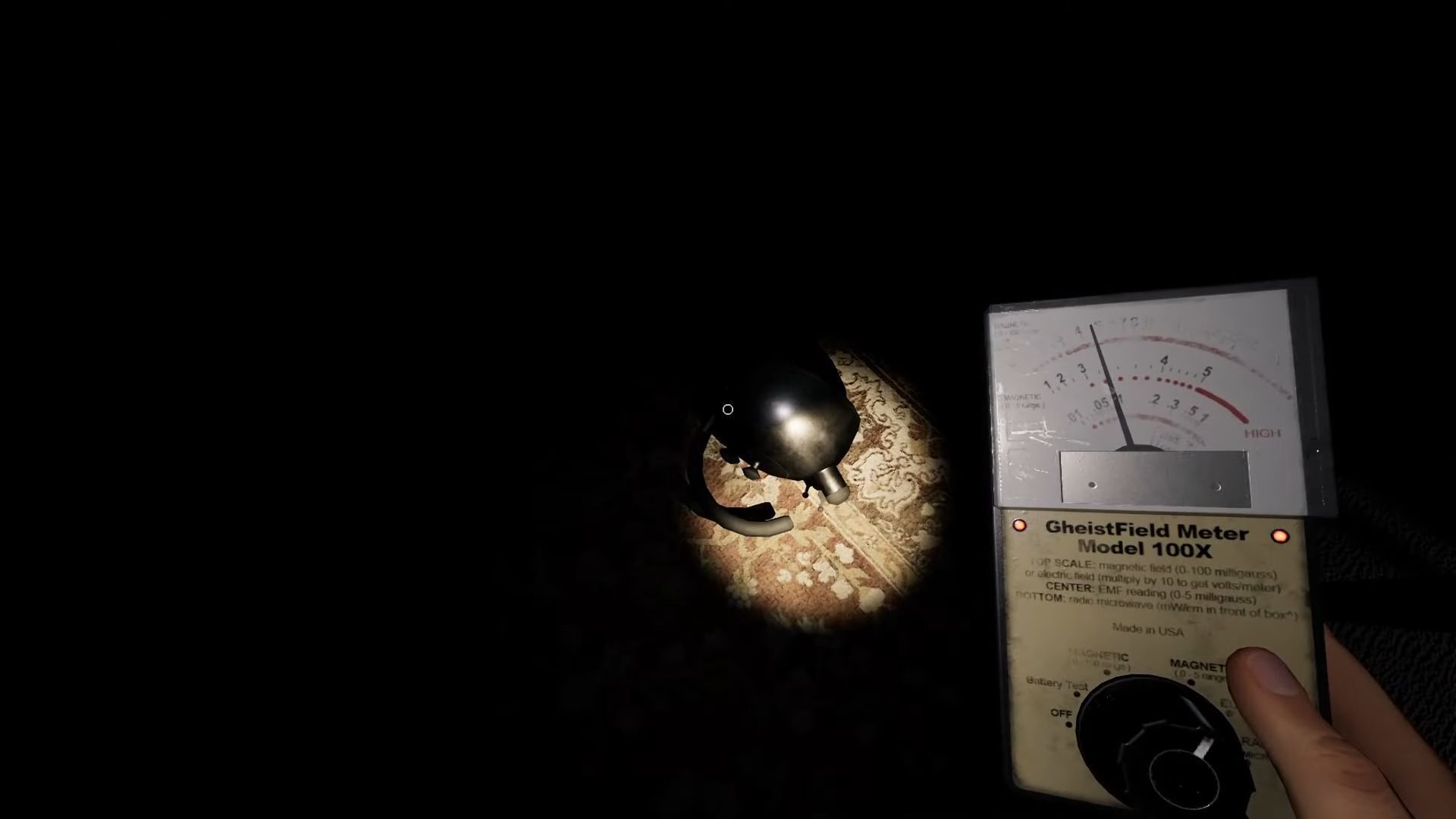 Phasmophobia: Every Tier 1 primary equipment and its features