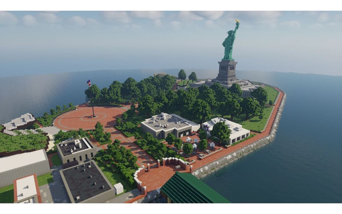 Minecraft player builds a replica of Statue of Liberty