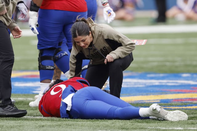 Jason Bean injury update: What happened to Kansas QB during game vs ...