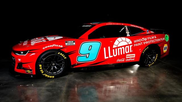 “Finally a decent looking llumar car” - NASCAR fans react to Chase ...