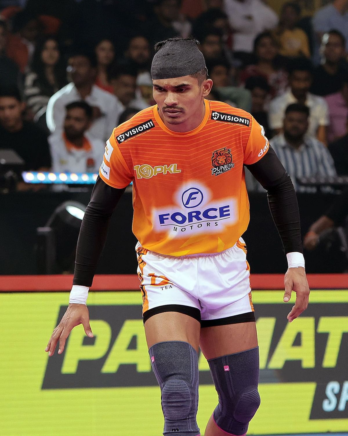 Puneri Paltan raider Pankaj Mohite plays against Bengaluru Bulls ...