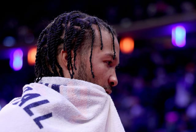 Watch: Jalen Brunson sustains gruesome ankle injury after one of the ...