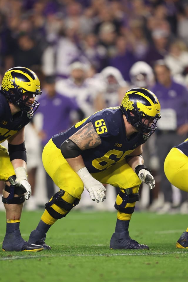 Is Zak Zinter playing today vs. Iowa in the Big Ten Championship Game ...