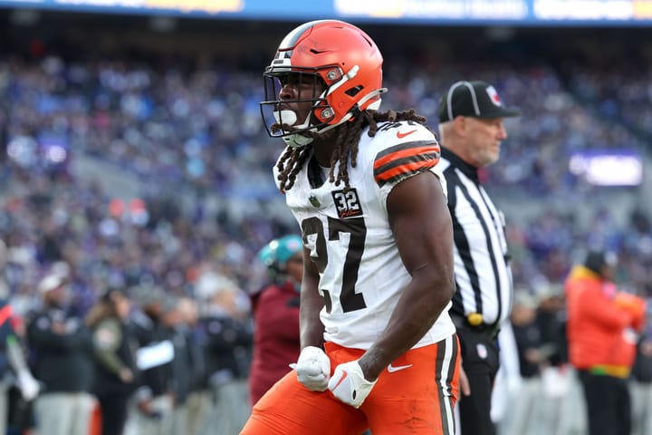 Kareem Hunt Profile - Bio, Game Log, Career Stats, Draft, College, News ...