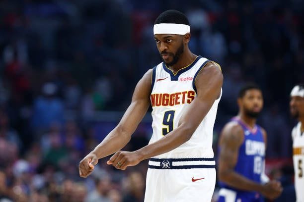 How many Holiday brothers are there?