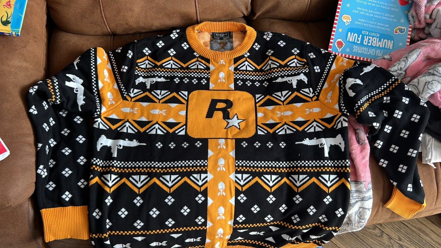 Rockstar Games Christmas Sweater is now available in GTA Online Chop ...