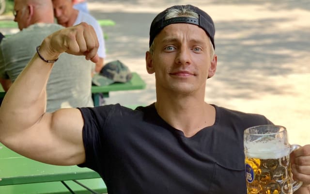 "Isn't that considered s*xual harassment?" - Vitaly asking stranger if ...