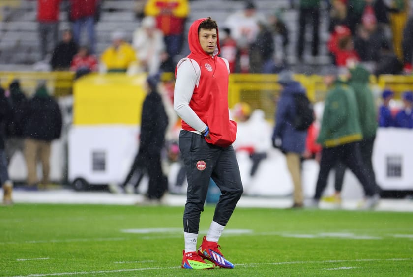 Last Chance U coach Jason Brown tears down Patrick Mahomes' NFL resume ...