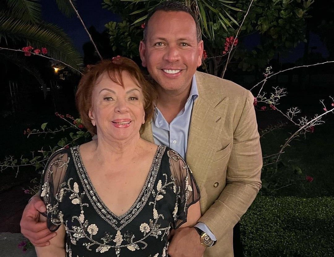 Who are Alex Rodriguez Parents, Lourdes Rodriguez and Victor Rodriguez?