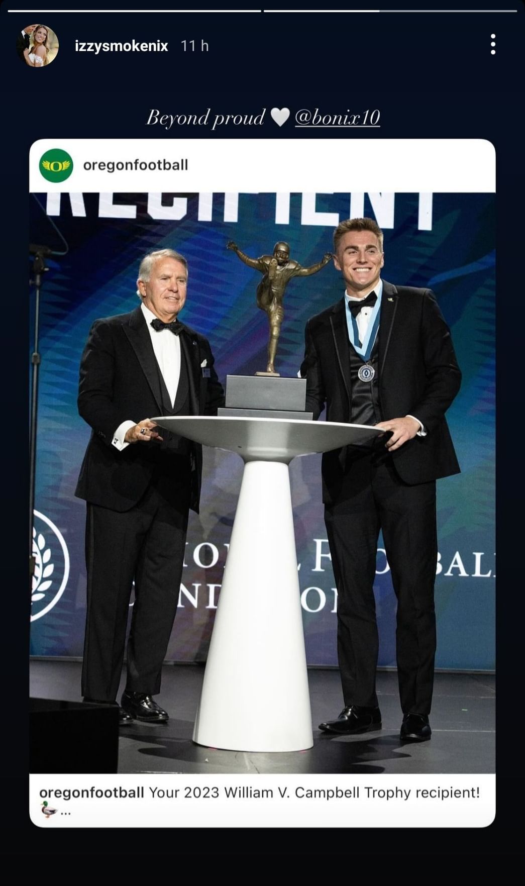 Bo Nix's wife Izzy Smoke becomes ecstatic with Oregon QB's recent ...