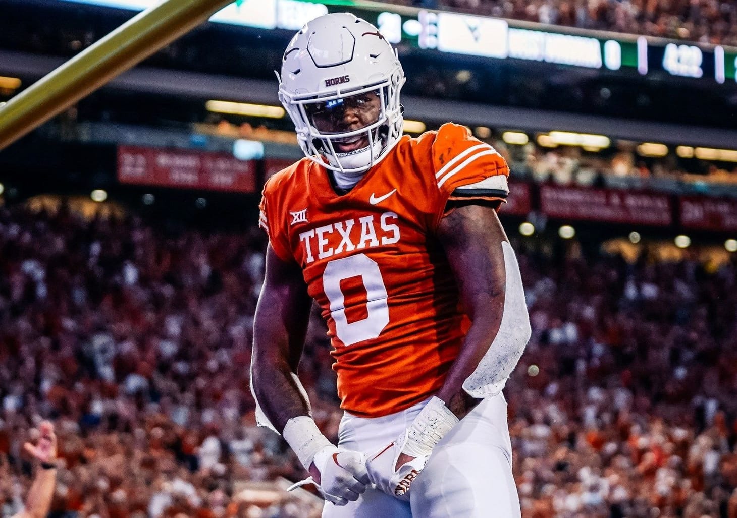 Who are Ja'Tavion Sanders' Parents?