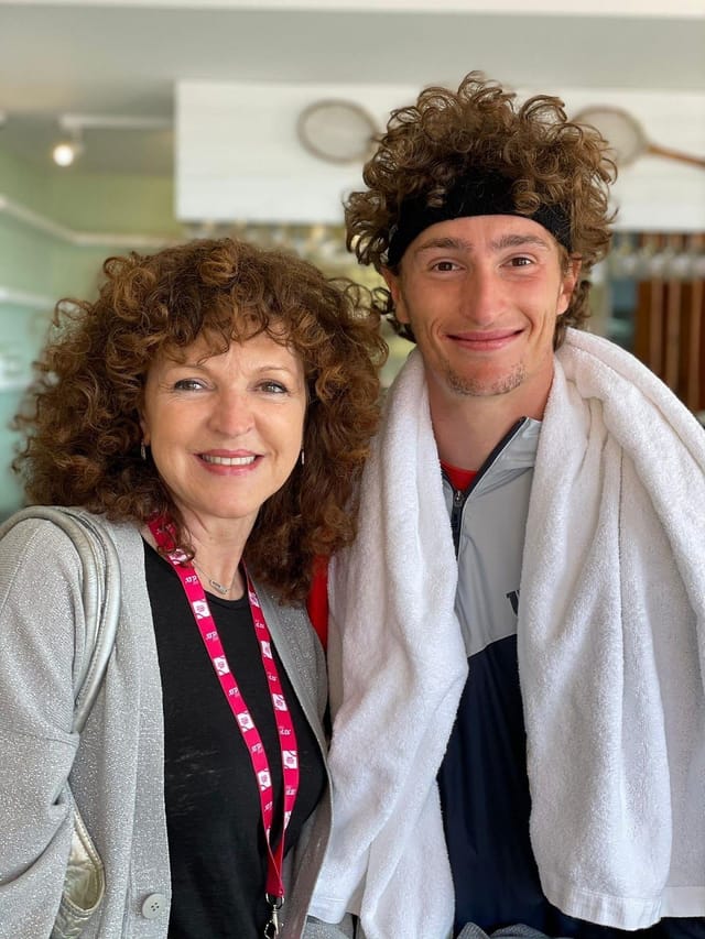 Who are Ugo Humbert's parents?