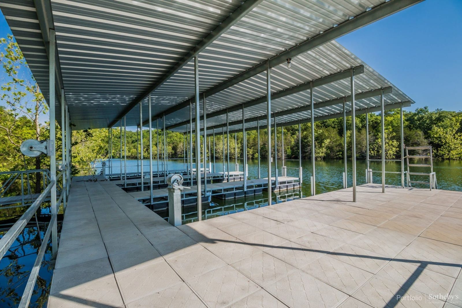 Inside Phillies icon Cole Hamels' $9,750,000 former mansion, donated to ...