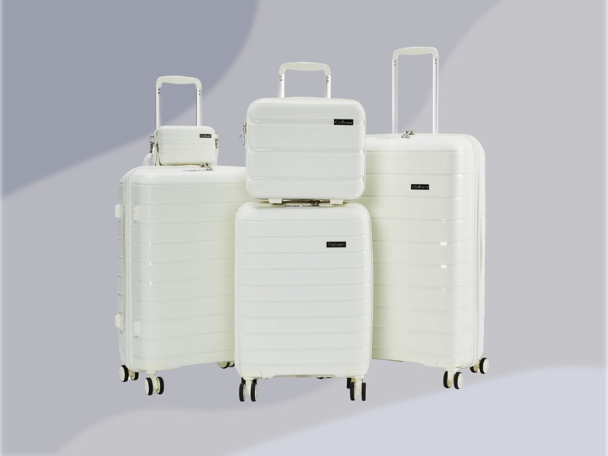 11 best fashionable luggage sets for New Year travel plans