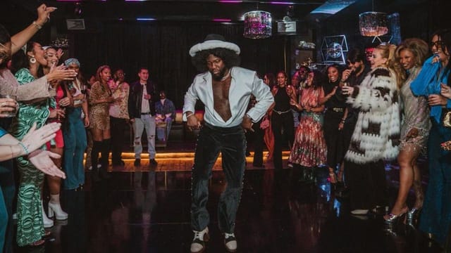 In Photos: Kevin Hart shares exclusive snaps from LeBron James' 'retro ...