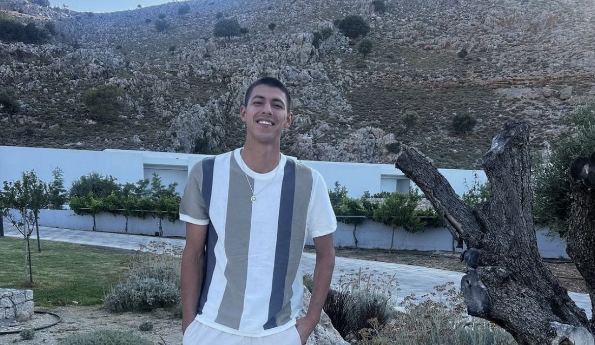 How Tall is Alexei Popyrin?