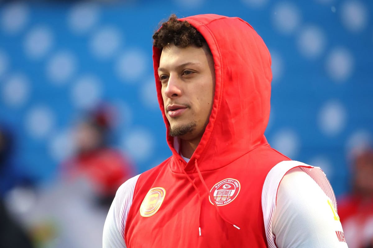 Top 10 Most Valuable Patrick Mahomes Rookie Cards: Photos, Price, How ...