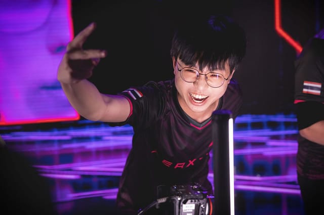 Surf Valorant settings (2024): Crosshair, configuration, keybinds ...