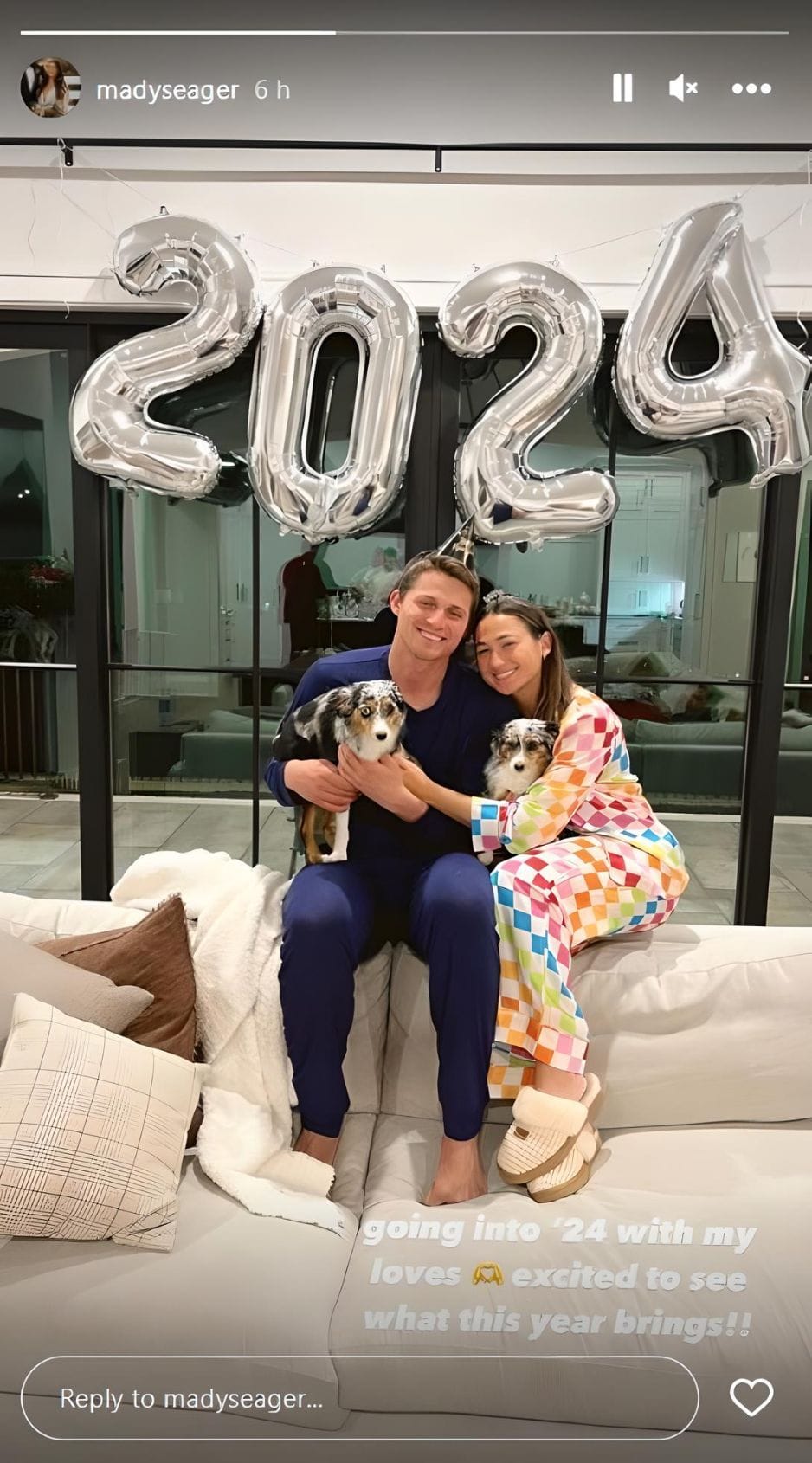 "Going into '24 with my loves" - Rangers star Corey Seager's wife ...