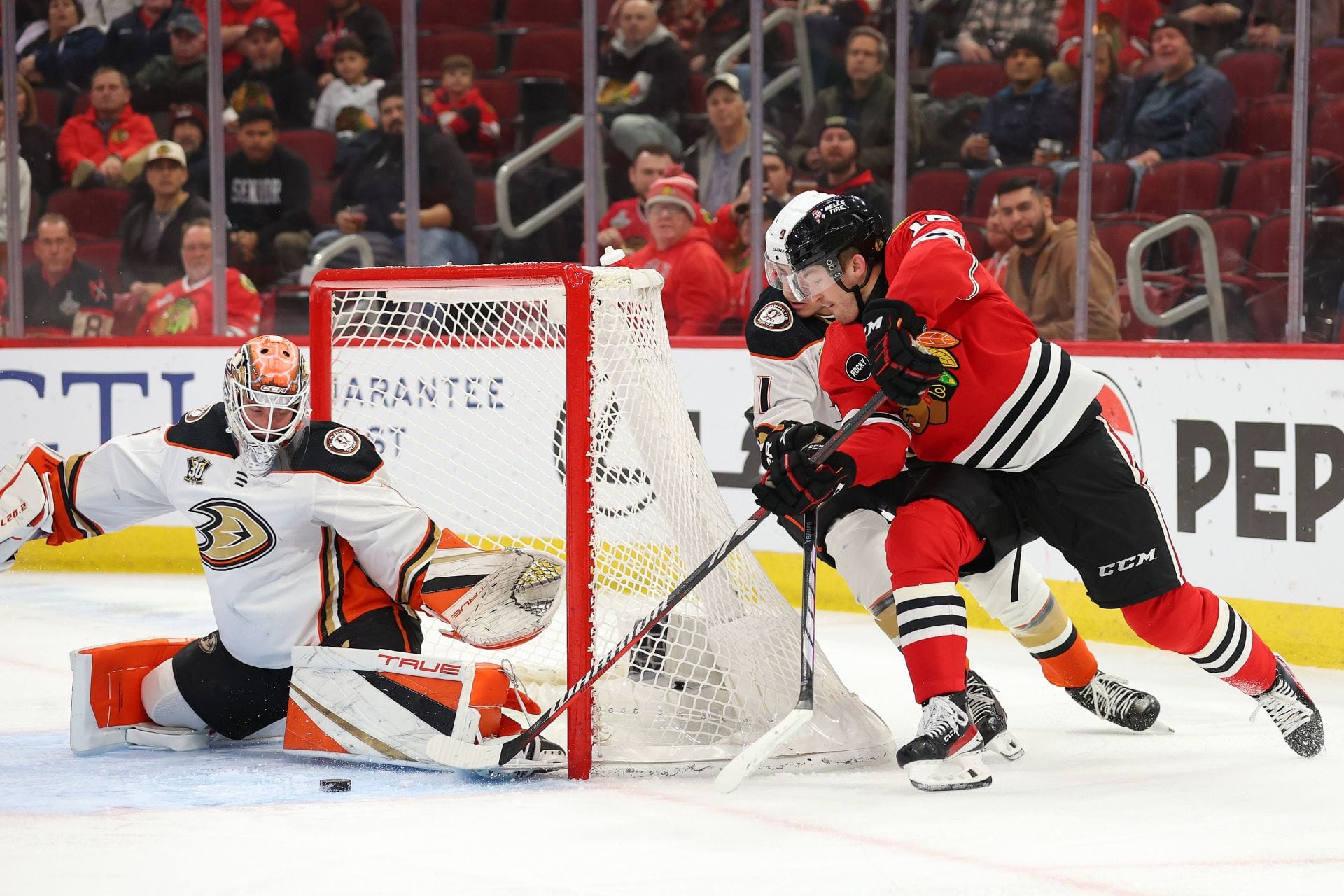 "No journalistic integrity" - NHL fans bash Toronto media outlet for ...