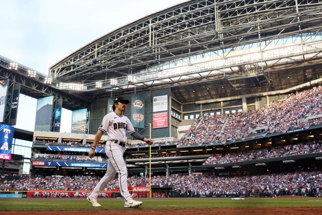 Inside Arizona Diamondbacks' $210,000,000 Chase Field stadium with MLB ...